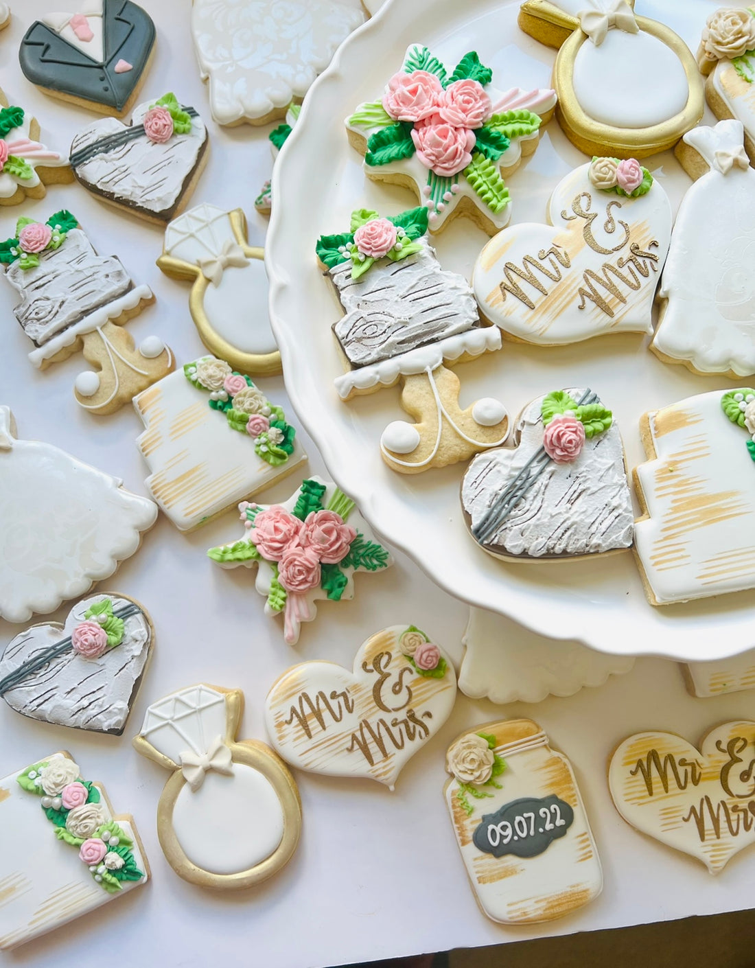 Luxury hand iced biscuit gifts for that special occasion! – Piping Good ...